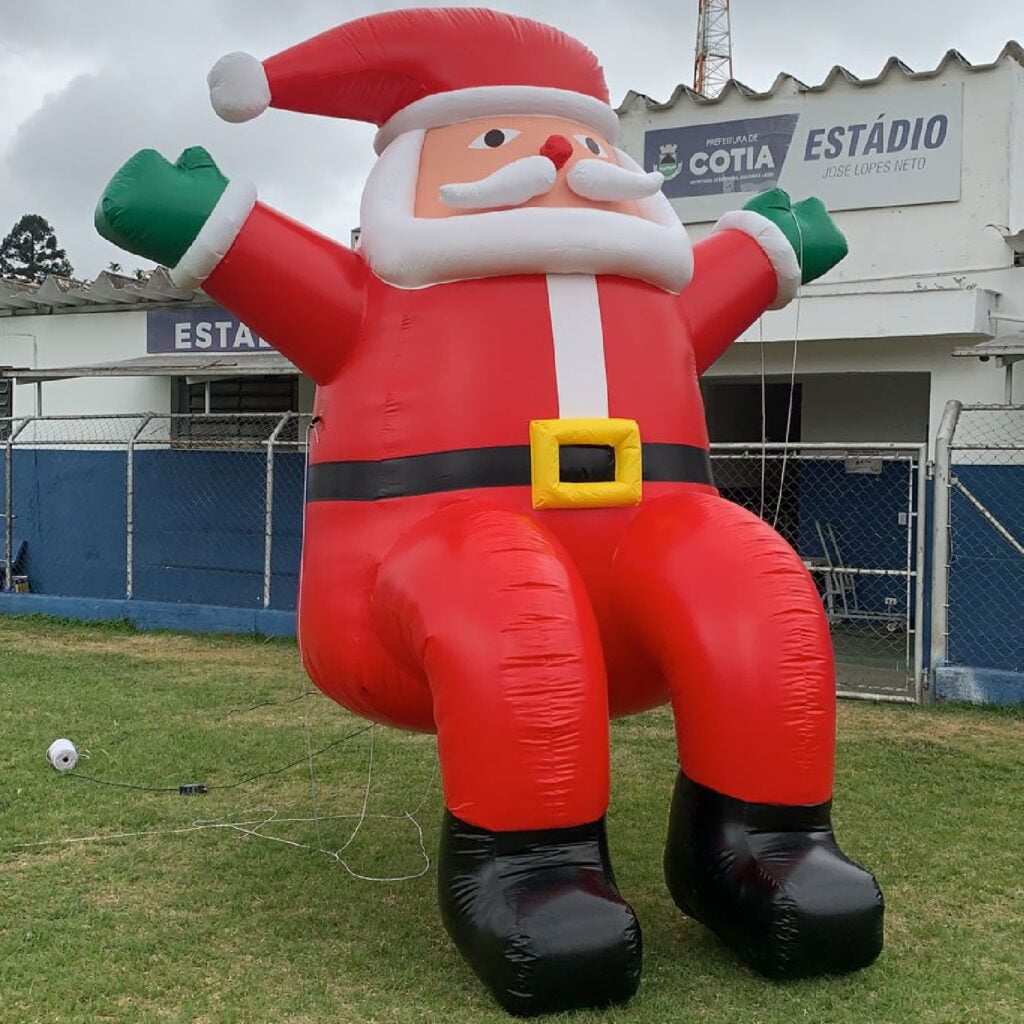 Papai Noel Inflável Sentado 4 Metros - Mega Infláveis Papai Noel Inflável Sentado 4 Metros - Mega Infláveis